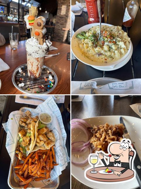 Steel Plow Burger Company in Moline - Restaurant menu and reviews
