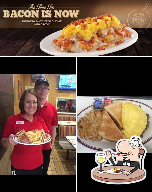 Huddle House in Eatonton - Restaurant menu and reviews