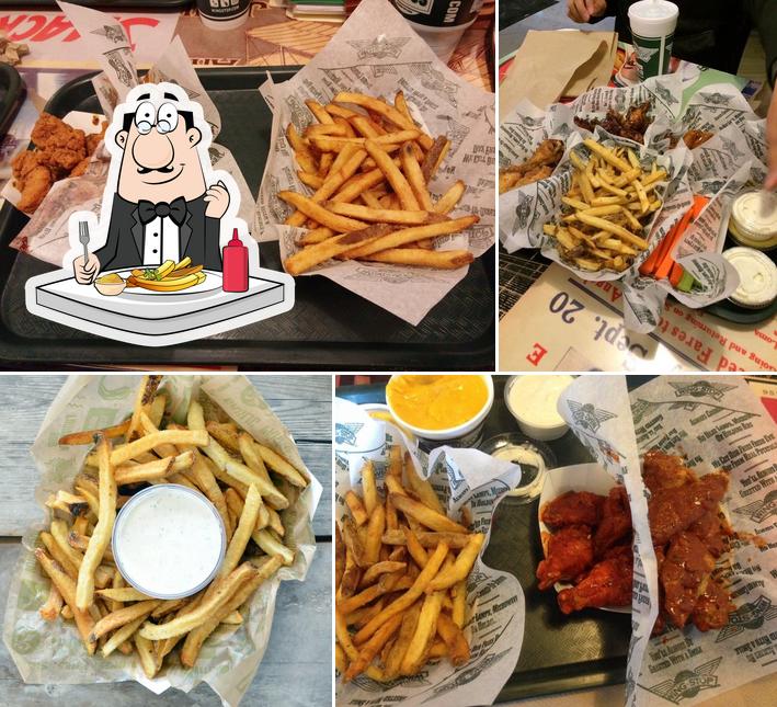 Wingstop, 566 W Army Trail Rd in Carol Stream - Restaurant menu and reviews