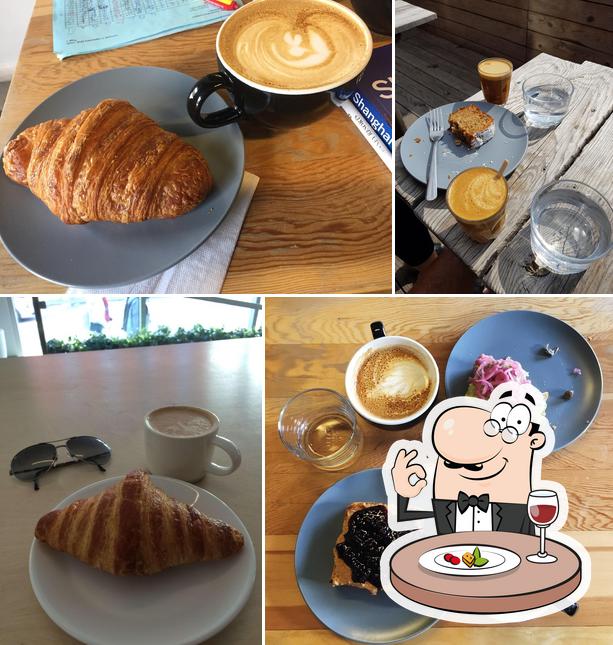 Dispatch Coffee, 267 Rue Saint-Zotique O in Montreal - Restaurant reviews