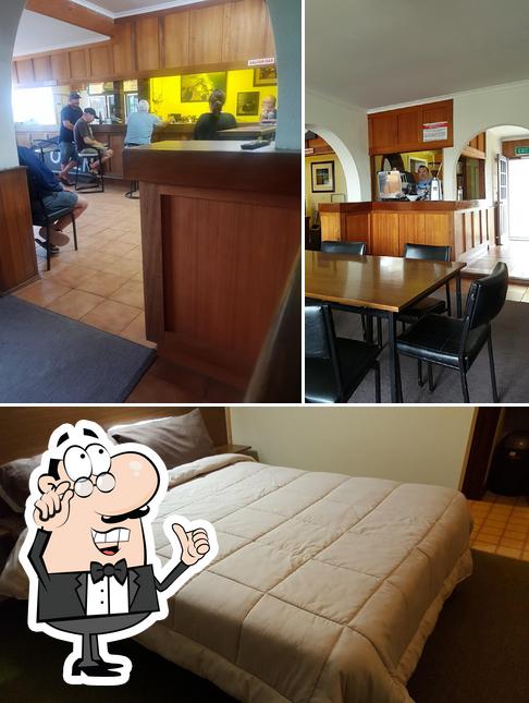 Coorong Hotel Motel in Salt Creek - Restaurant reviews