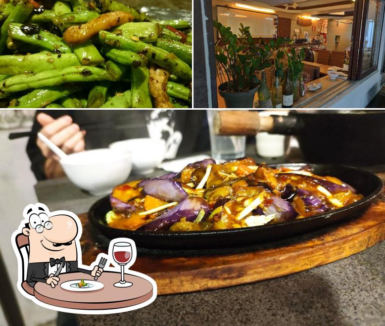 Lung Kong Seaview Restaurant, Hong Kong, 38 Yung Shue Wan Main St ...