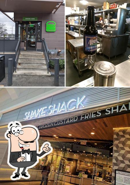 Shake Shack 479 Route 17 South - Paramus, Paramus - Restaurant menu ...