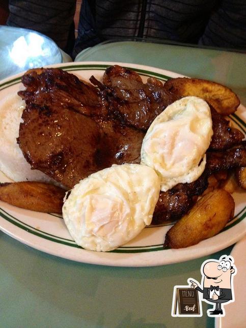 Titos Pollería Restaurant in Elizabeth - Restaurant menu and reviews