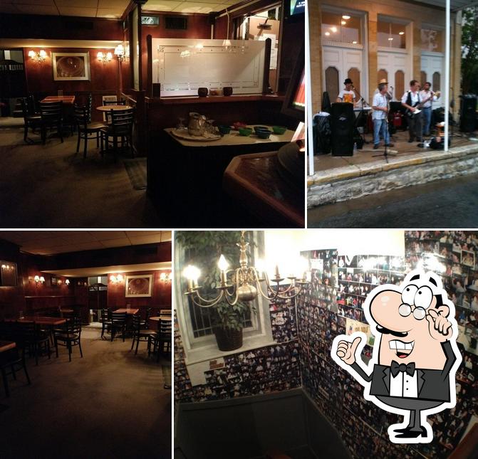The Cloak Room in Austin - Restaurant reviews