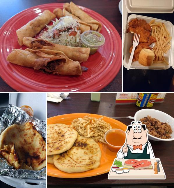 Pollo Royal in Framingham - Restaurant menu and reviews