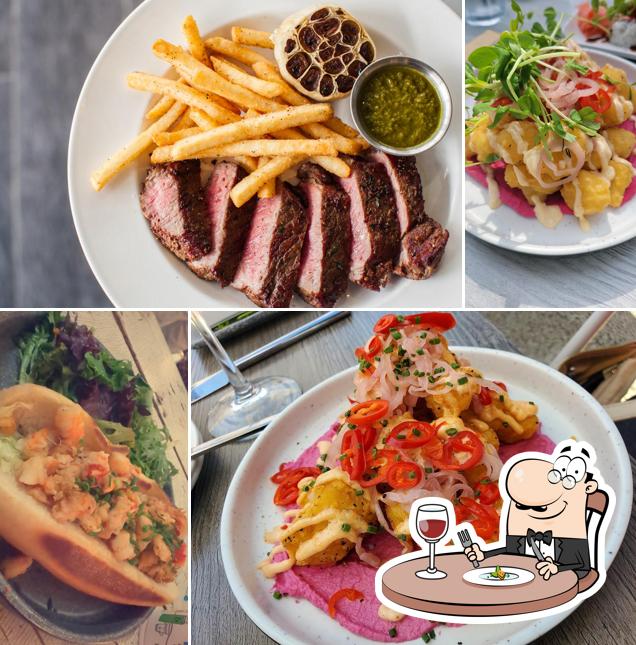 The Bronte Boathouse in Oakville - Restaurant menu and reviews