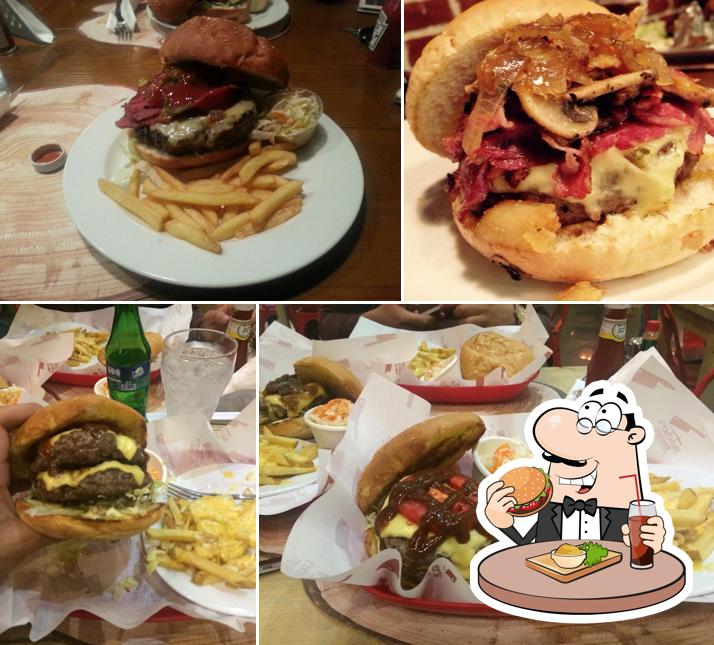 Butcher's Burger restaurant, Gizeh, 23 Dr Mahrouki ...