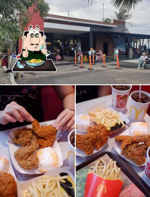 McDonald's restaurant, North Jakarta, Taman Impian Jaya Ancol ...