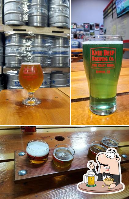 Knee Deep Brewing Company in Auburn - Restaurant menu and reviews