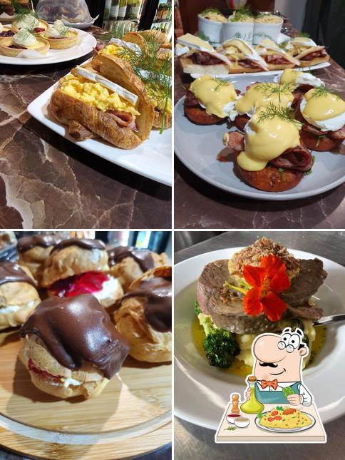 Bay View Hotel in Kaiaua - Restaurant menu and reviews