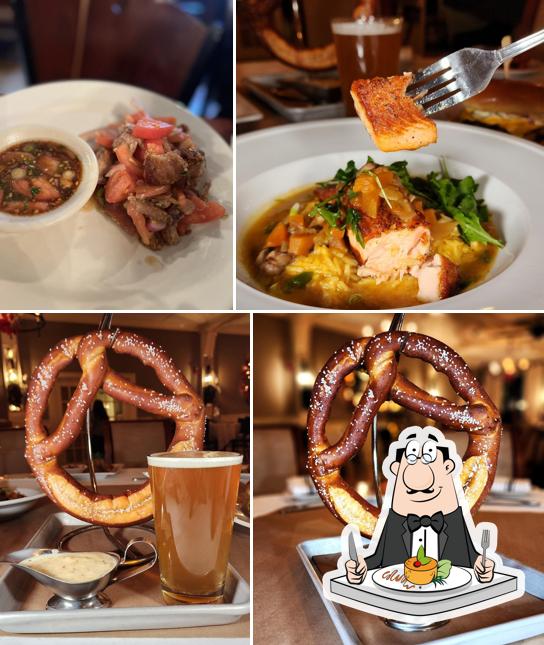Cobblestones of Lowell, Lowell - Restaurant menu, prices and reviews