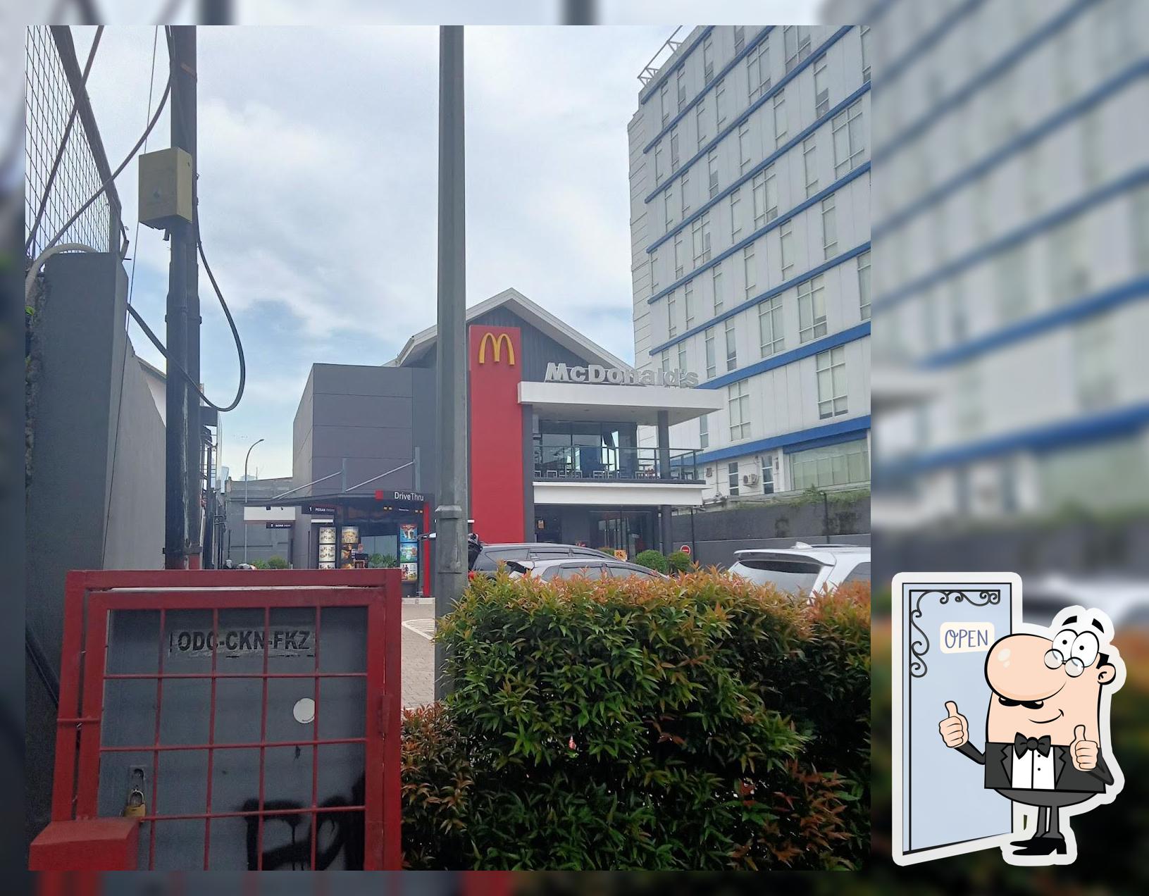 Mc'D Drive Thru restaurant, Central Jakarta - Restaurant reviews