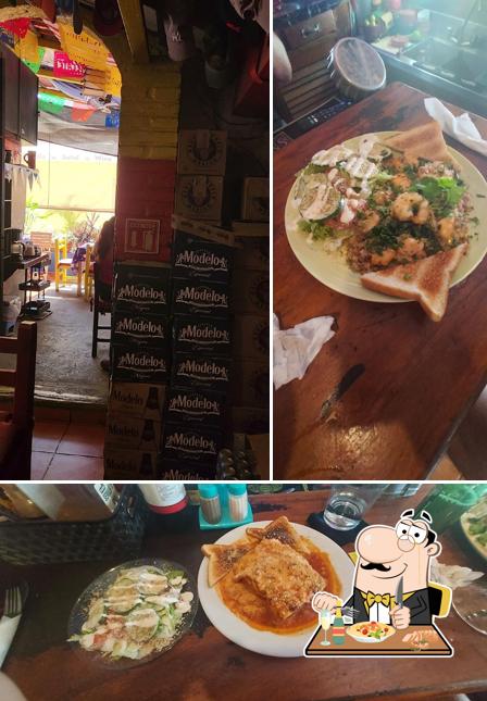 Monchi's Sports Bar, Puerto Vallarta - Restaurant reviews