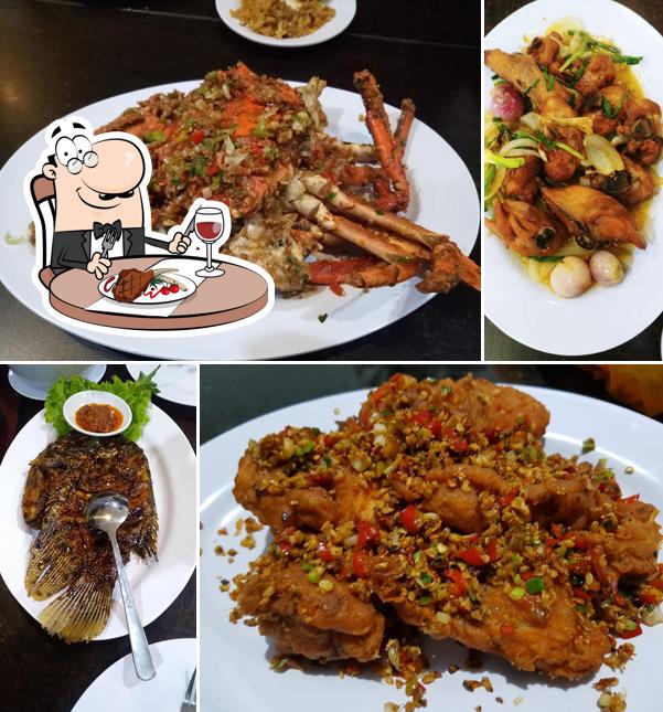 Kampoeng Nelayan Resto and Gallery restaurant, Surabaya - Restaurant ...