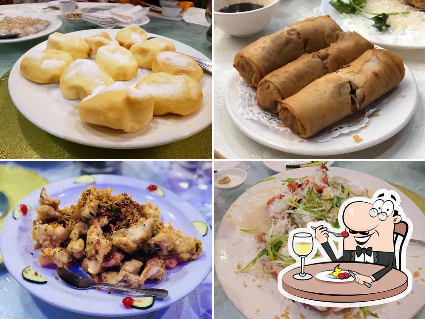 Omei Restaurant 峨嵋魚翅海鮮酒家, Richmond Hill - Restaurant menu, prices and ...