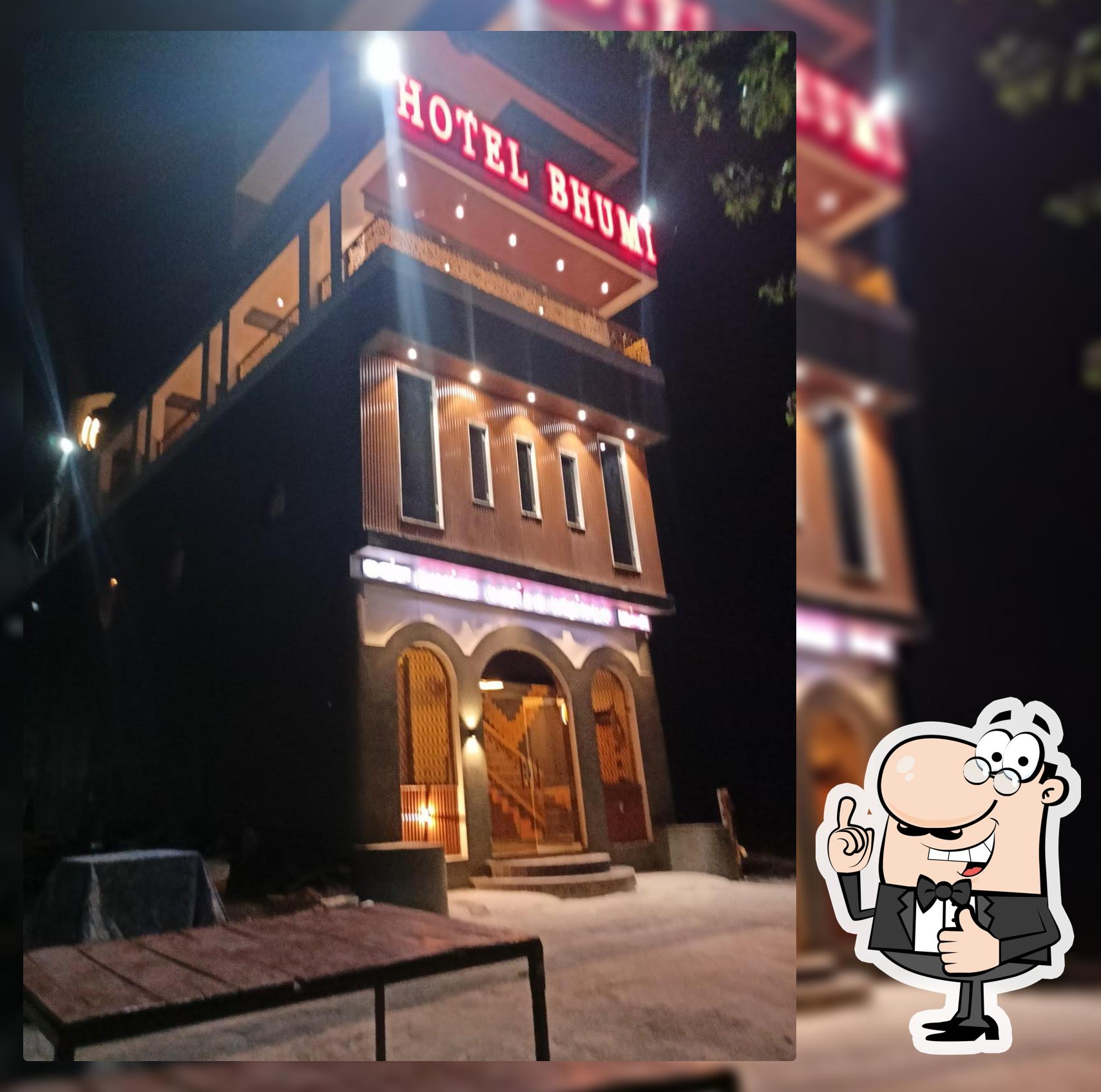 Bhumi hotel & cafe, Piplia Mandi - Restaurant reviews