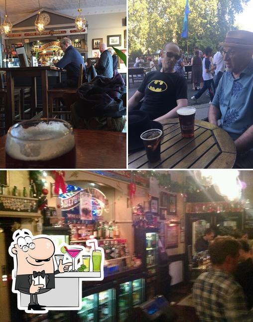 Bishops Finger, 9 W Smithfield in London - Restaurant menu and reviews