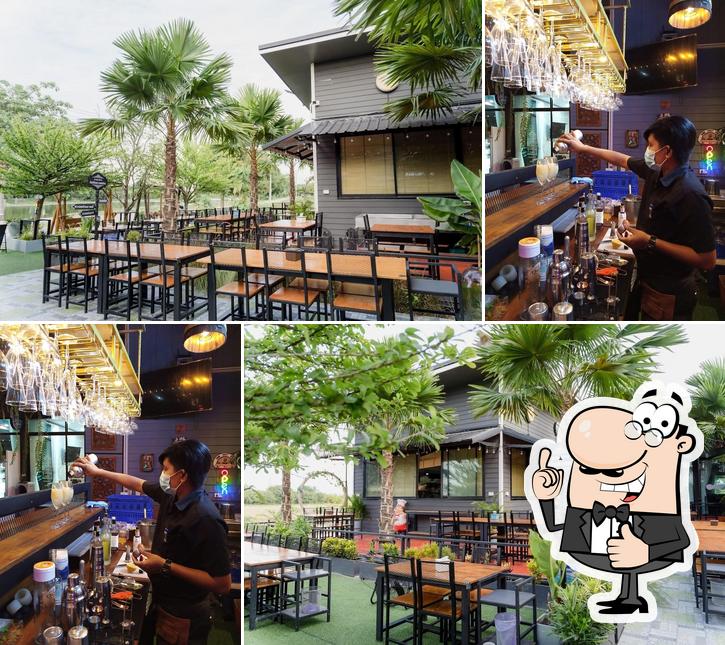 สวนอาหารริมบึงสวนพริกRimbungsounprig Cafe’ Bar@Restaurant, Tha Ruea ...