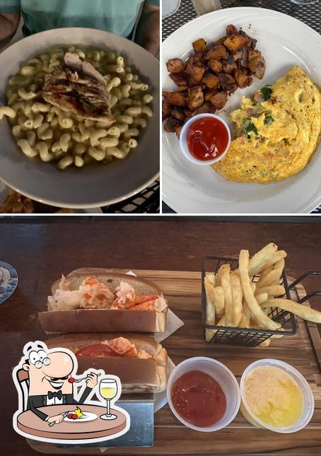Lakeside Bar & Grill, East Hampton - Restaurant menu, prices and reviews