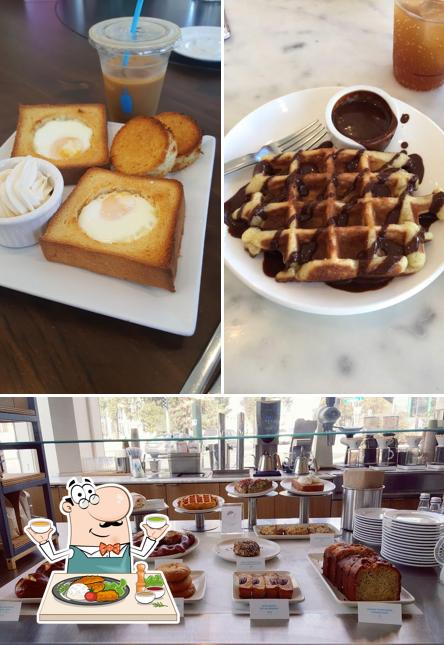 Blue Bottle Coffee, 4270 Broadway in Oakland - Restaurant menu and reviews