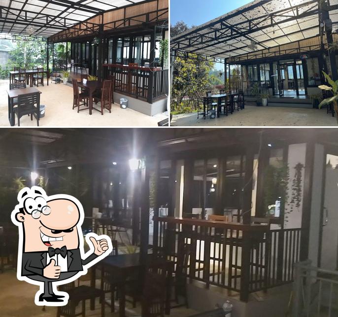 FULL MOON CAFE & RESTAURANT, Ban Pong - Restaurant reviews