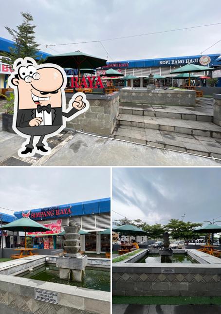Restoran Simpang Raya km 166A restaurant, Surawangi - Restaurant reviews