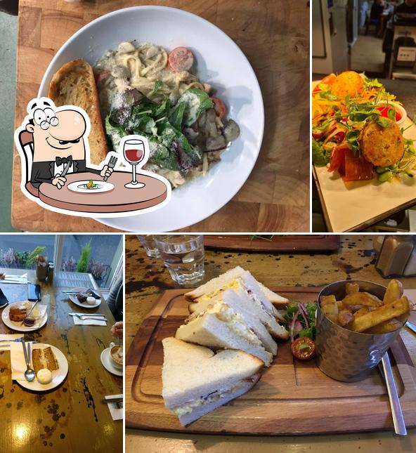 Lemon Leaf Cafe Bar & Townhouse in Kinsale - Restaurant menu and reviews