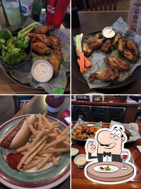 Houligan's Destination Daytona, 1643 US-1 in Ormond Beach - Restaurant ...