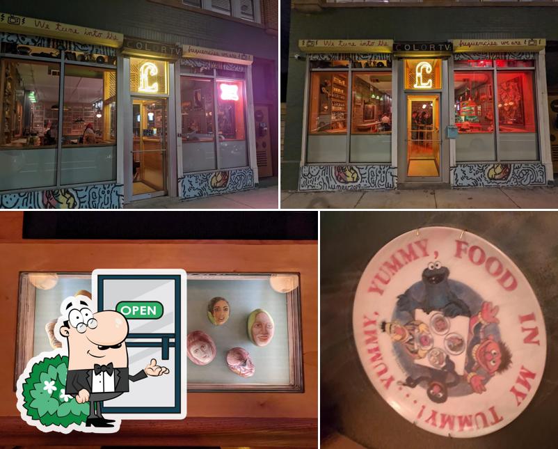 Consignment Lounge in Chicago - Restaurant reviews