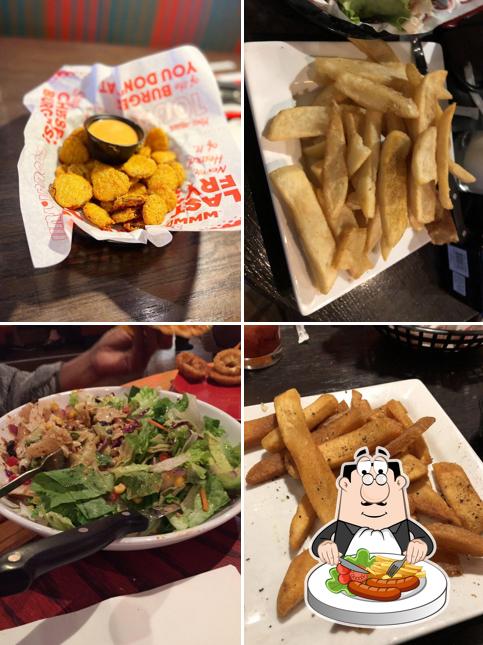 Red Robin Gourmet Burgers and Brews, Hamilton Township - Restaurant ...