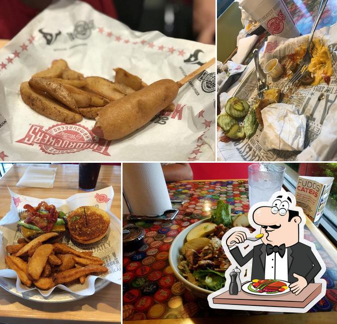 Fuddruckers in Webster - Restaurant menu and reviews