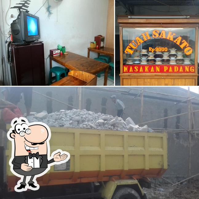 TUAH SAKATO Masakan Padang restaurant, Tangerang, Perumahan Nirwana ...