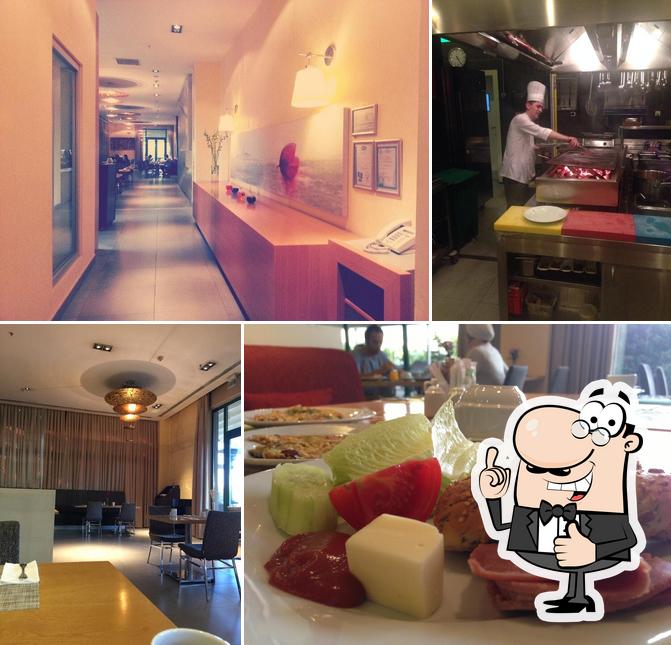 Tulip Restaurant, Istanbul, Mahmut Bey Mah. Tasocagi Yolu Cad. Holiday ...
