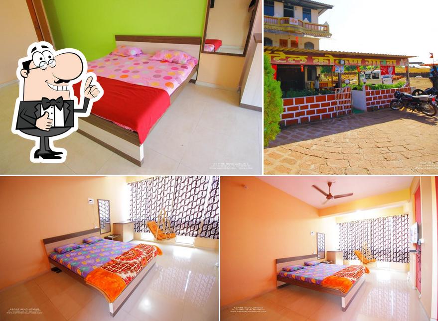 Hotel Kokan Garwa, India - Restaurant reviews
