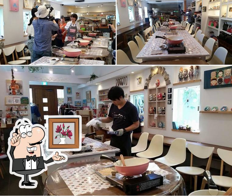 Ddong Café, Seoul, Anguk - Restaurant menu, prices and reviews