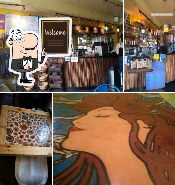 Rochambo Coffee & Tea House in Milwaukee - Restaurant menu and reviews