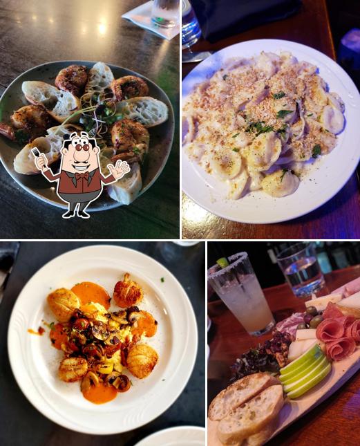 Redwood Café, 4342 Dale Rd in Modesto - Restaurant menu and reviews