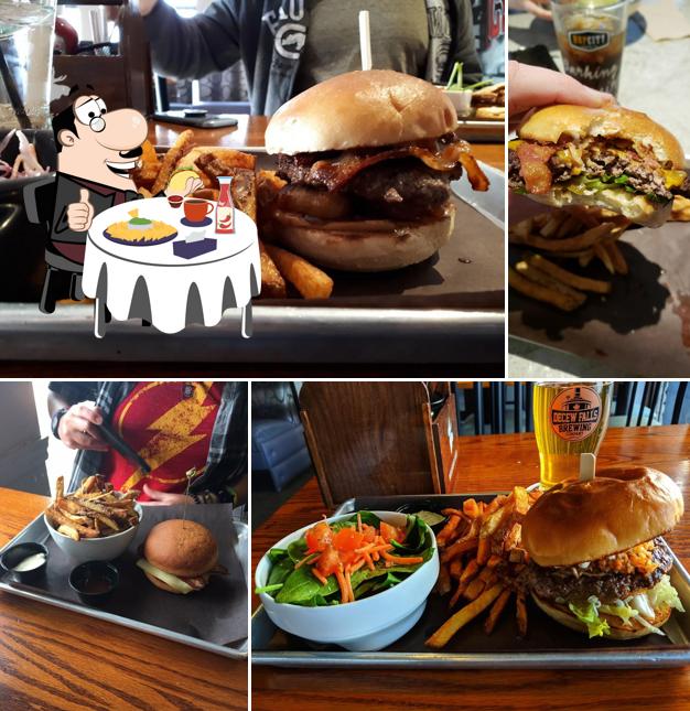 Chop House Burger Bar in St. Catharines - Restaurant menu and reviews