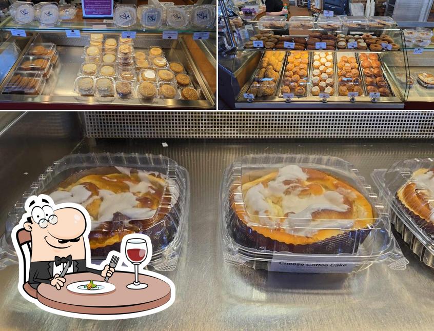 DiCamillo Bakery, Williamsville - Restaurant menu, prices and reviews