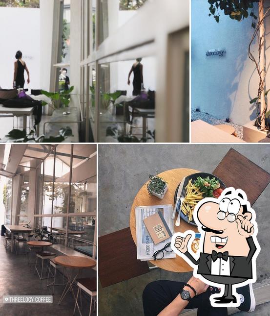 Threelogy Coffee restaurant, Surabaya - Restaurant reviews