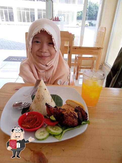 Rumah Makan Istana Cisadane restaurant, South Tangerang - Restaurant ...