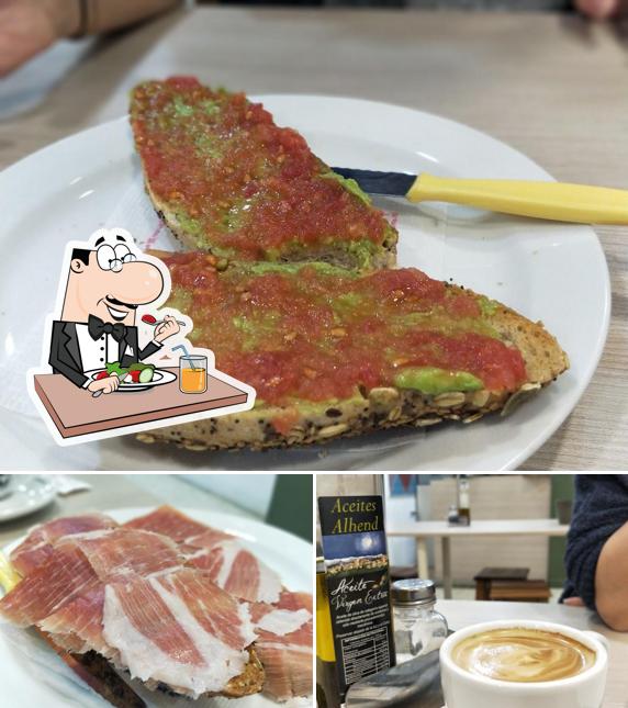 Essentia Cafeteria in Granada - Restaurant reviews