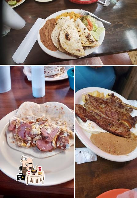 Taqueria Los Dos Laredos, San Antonio - Restaurant menu, prices and reviews