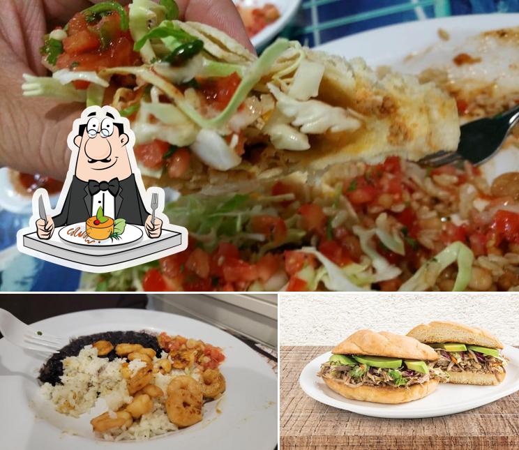 Wahoo's Fish Taco, Huntington Beach - Restaurant menu, prices and reviews