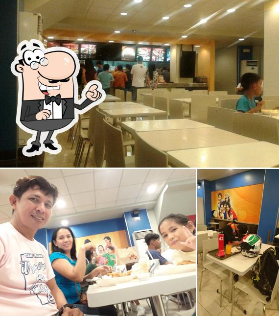 Jollibee, Gumaca - Restaurant menu, prices and reviews
