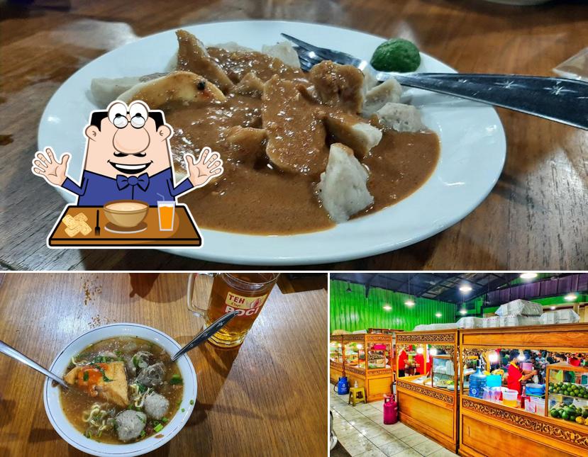 Bakso Titoti Cijantung, East Jakarta - Restaurant menu, prices and reviews