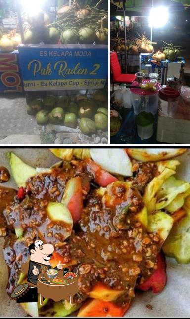 Kios Kelapa Muda Pak Raden restaurant, Batam, 23M4+F8P - Restaurant reviews