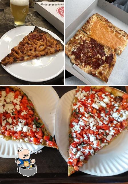 PIZZARAMA in Monroe - Restaurant menu and reviews