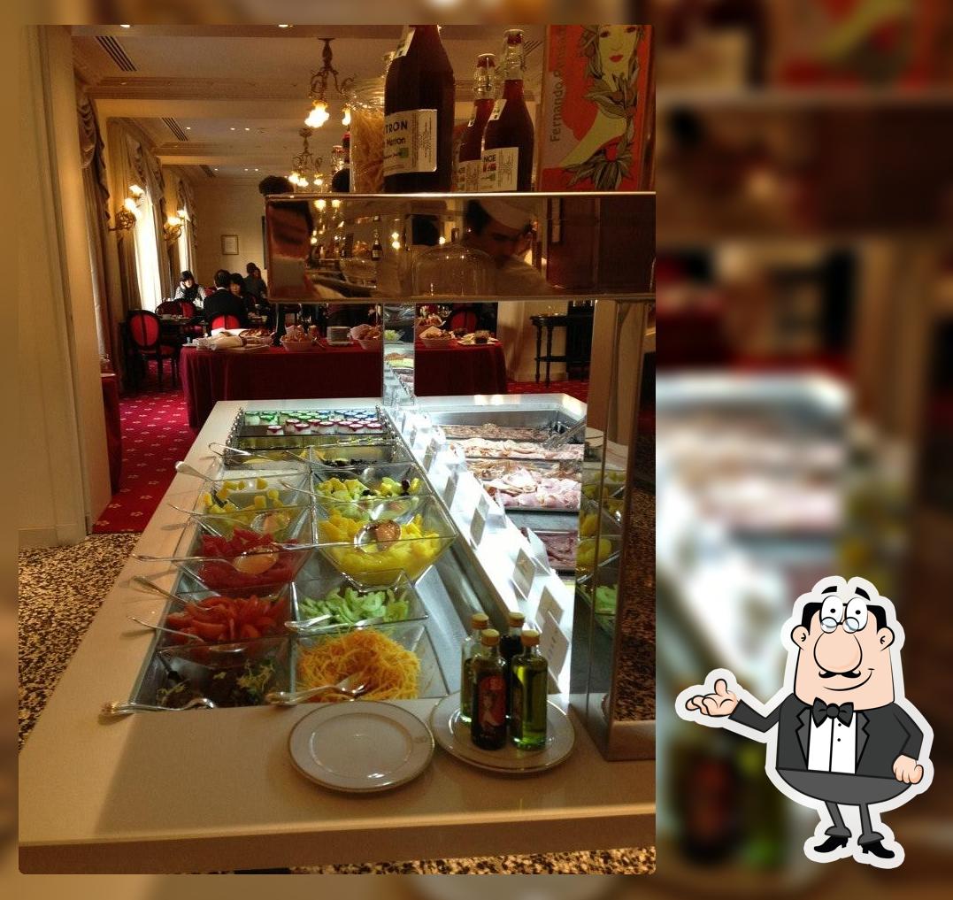 Mezzanine Eiffel café, Monaco - Critiques de restaurant